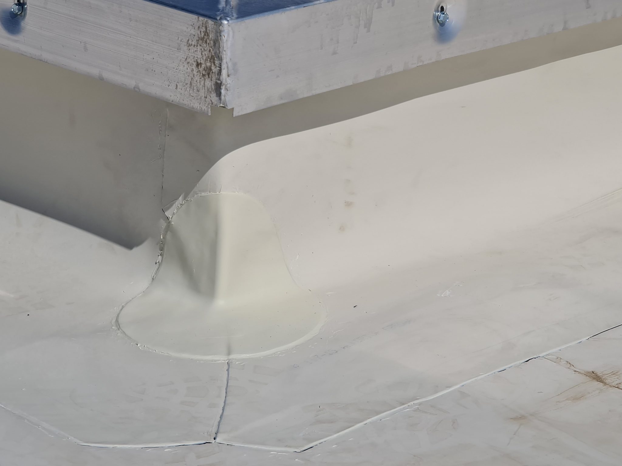 Lámina impermeable de TPO: motivos para decidirte por ella